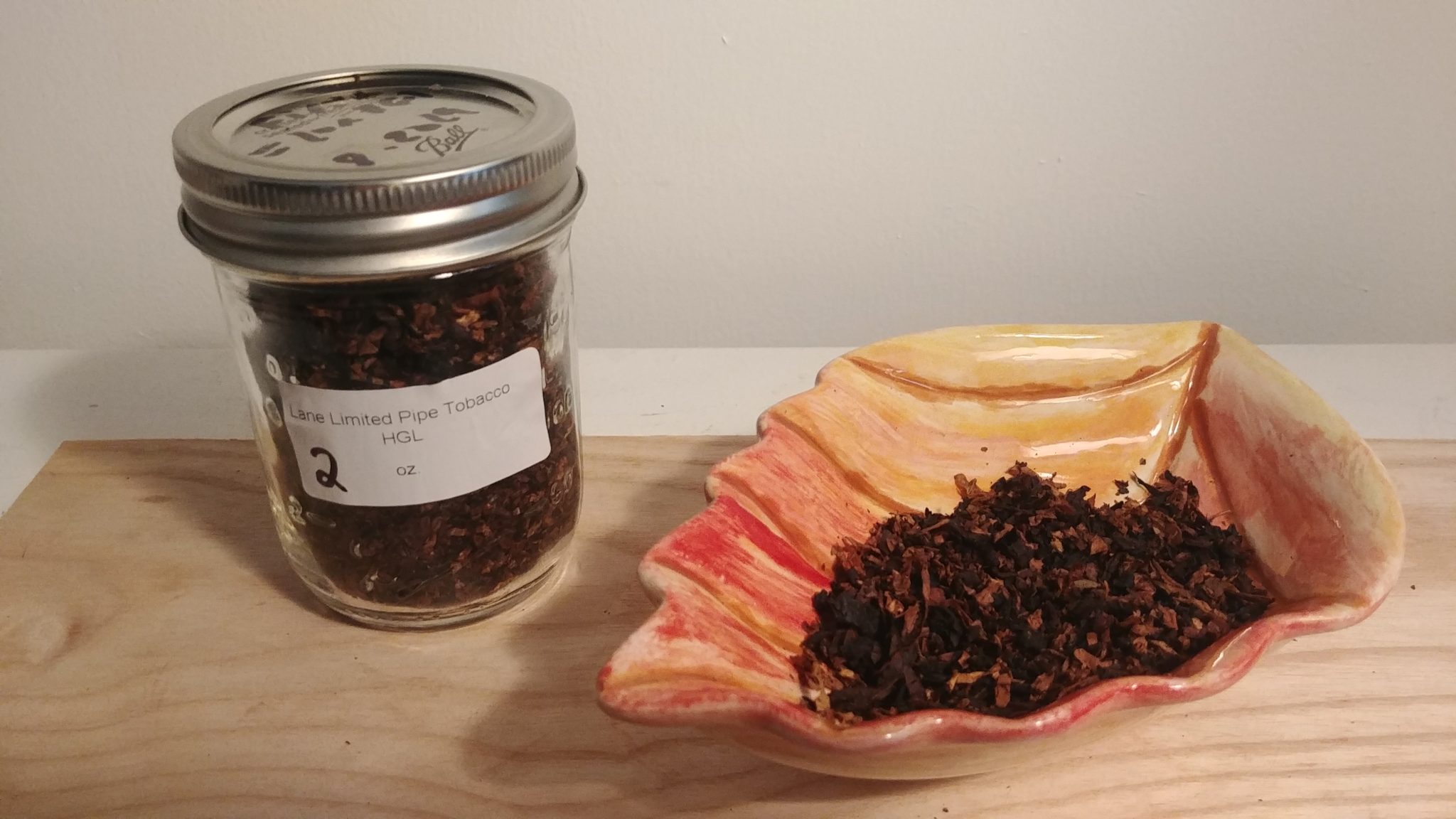 Pipe Tobacco Review: Lane HGL Is an Aromatic Blend With a Small Sweet ...