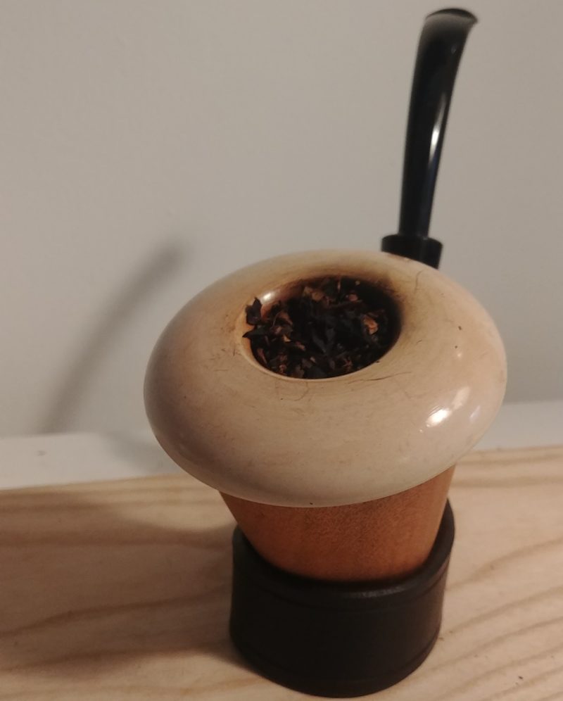 Pipe Tobacco Review: Lane HGL Is an Aromatic Blend With a Small Sweet ...