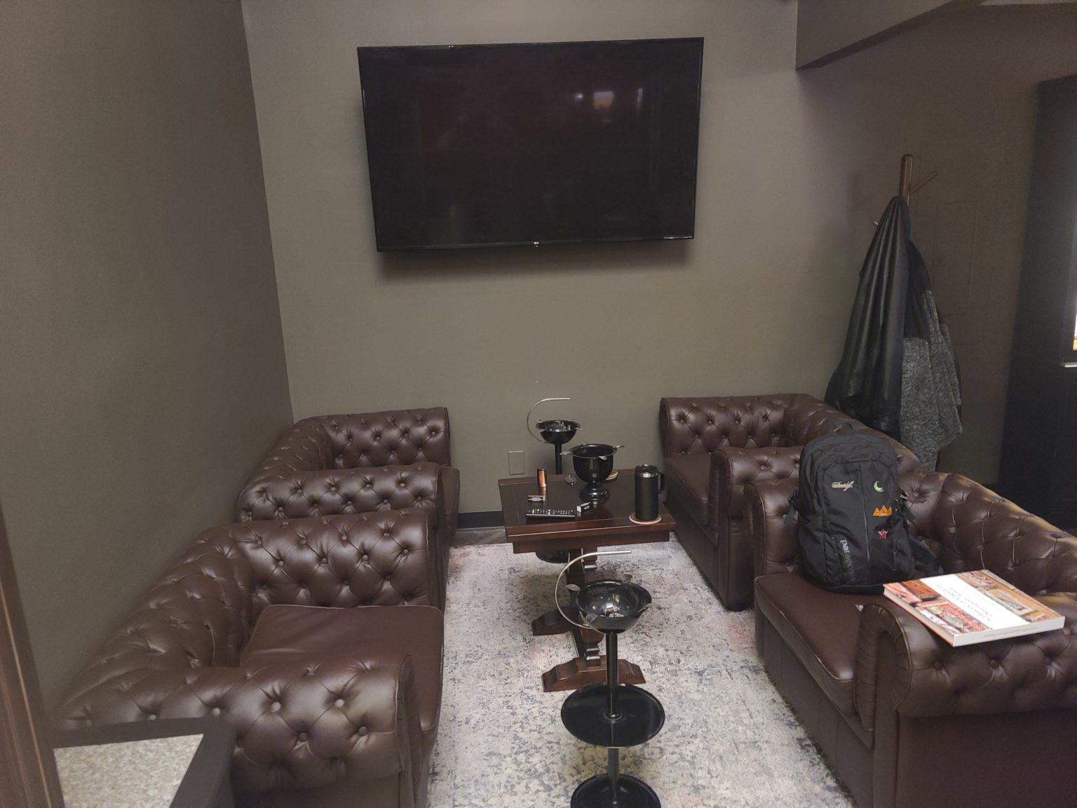 Lounge Review: Davenport's the Drawing Room QC Has a Private Club Feel ...