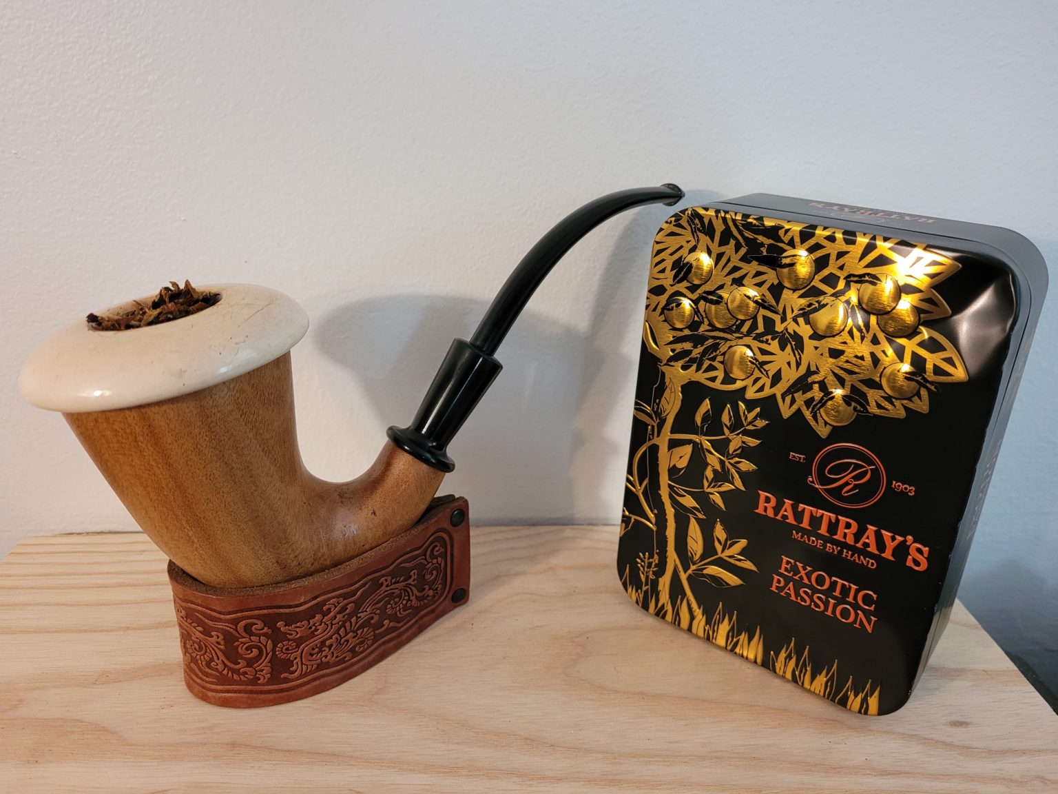 Pipe Tobacco Review: Rattray's Exotic Orange Delivers Both Flavor and ...