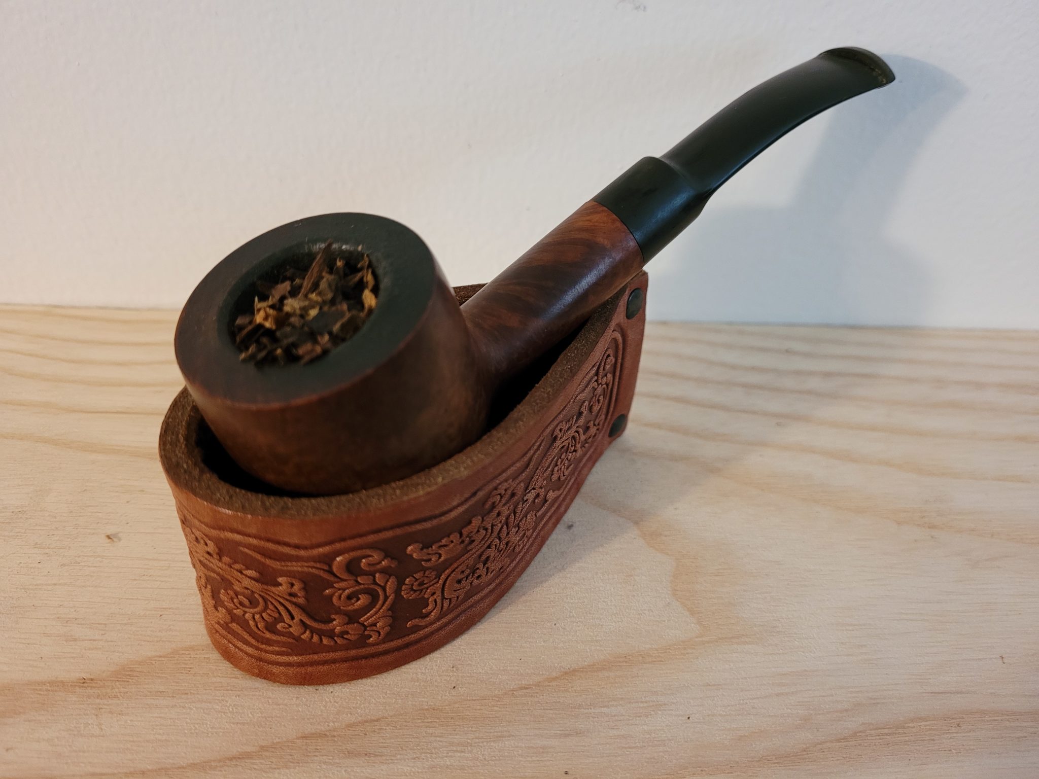 Pipe Tobacco Review: Dan Bill Bailey's Balkan Can't Be Beat - Simply ...