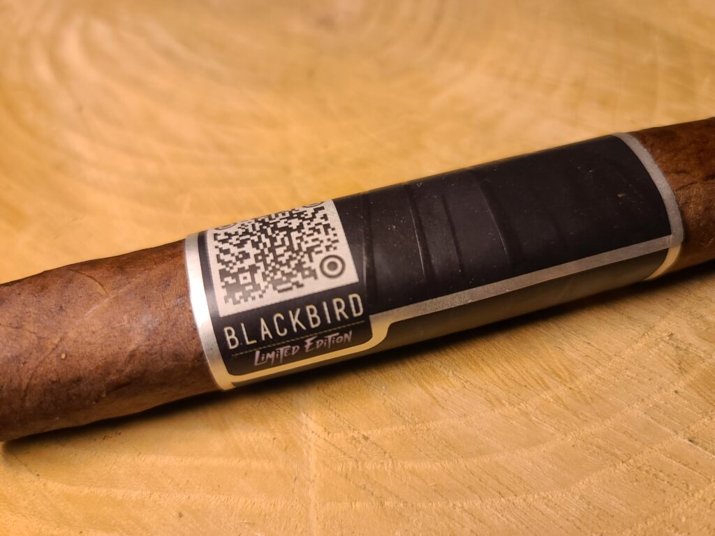 Cigar Review: The Macaw from Blackbird Cigar Co. - Simply Stogies - A ...