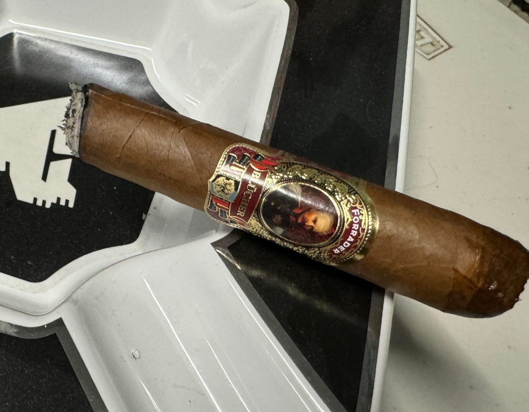 Cigar Review: Casdagli “Brothers of the Sabre” Forrader - Simply ...